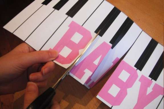 DIY Tutorial: Piano Keys Slogan Garland – A Great Alternative to ...