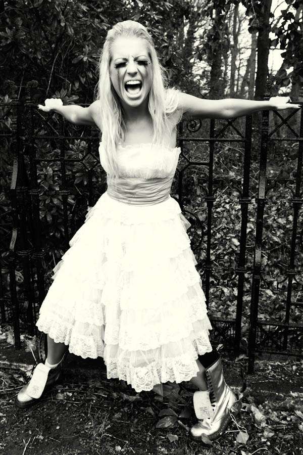 A Runaway Bride Styled Shoot · Rock n Roll Bride