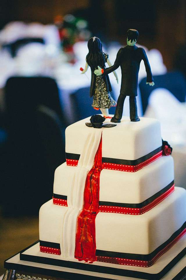 Classic Horror Movie Lovers’ Gothic Wedding · Rock n Roll Bride