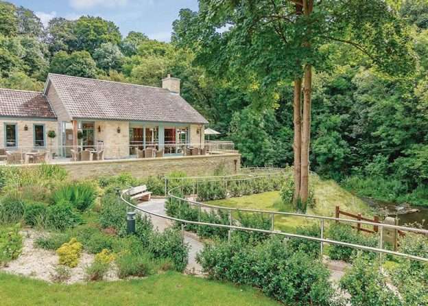 Why You Should Be Thinking Outside the Box with Your Wedding Venue ...
