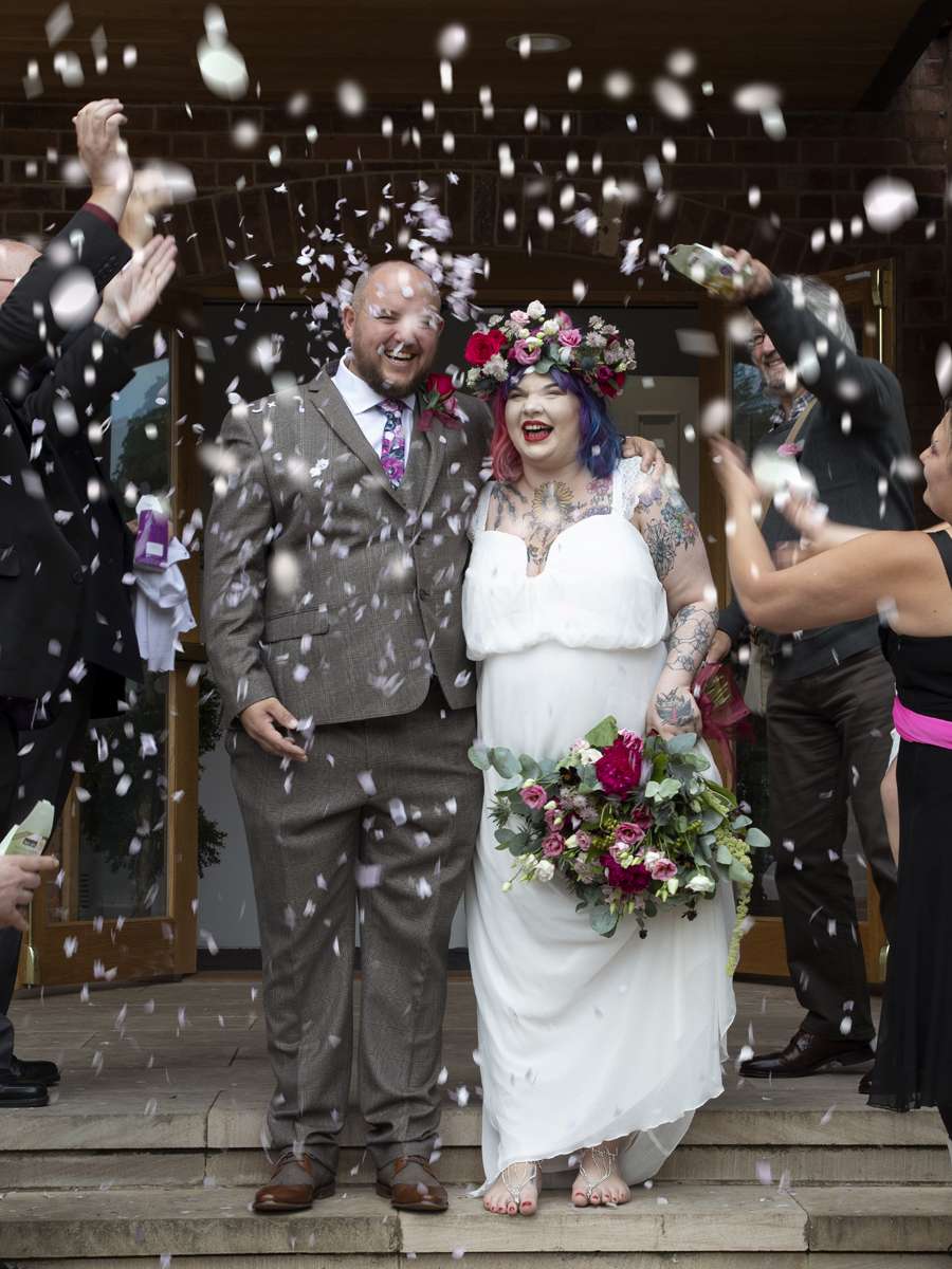 A £1000 Budget, Nine Month Pregnant Bride & Only the Things That Really ...