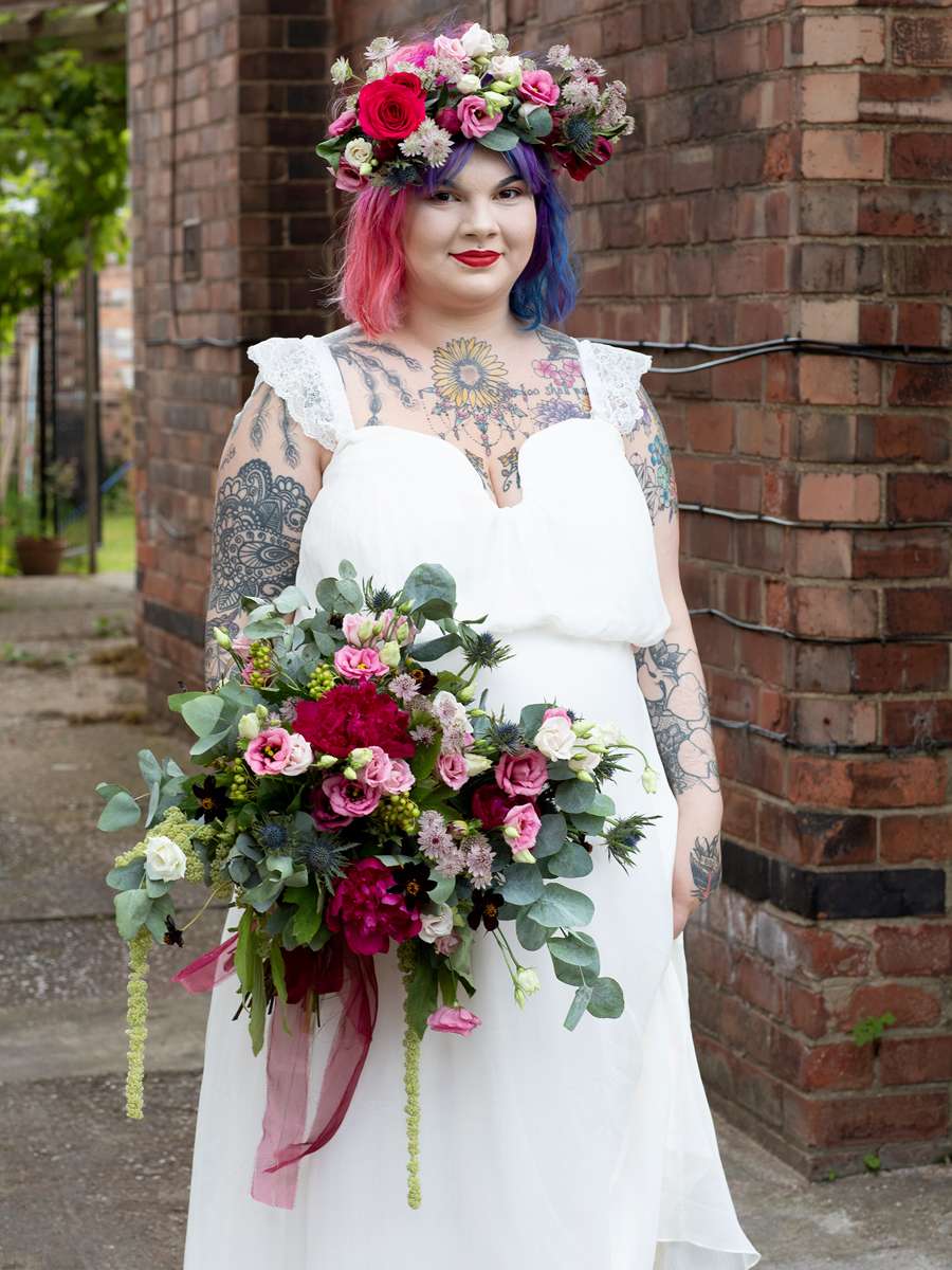 A £1000 Budget, Nine Month Pregnant Bride & Only the Things That Really ...