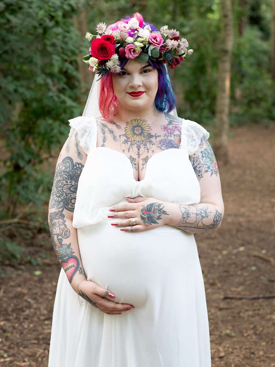 A £1000 Budget, Nine Month Pregnant Bride & Only the Things That Really ...