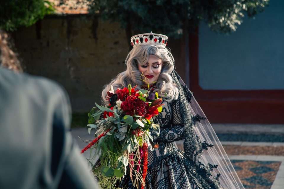 Gothic ‘Vampire Royalty’ Wedding in Mexico · Rock n Roll Bride