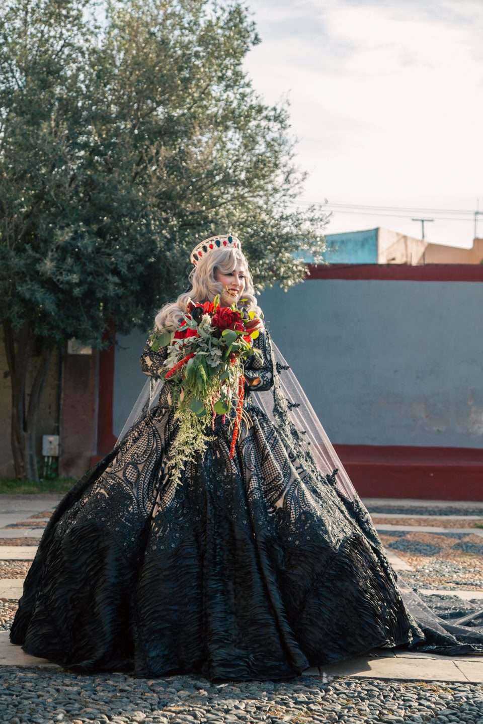 Gothic ‘Vampire Royalty’ Wedding in Mexico · Rock n Roll Bride