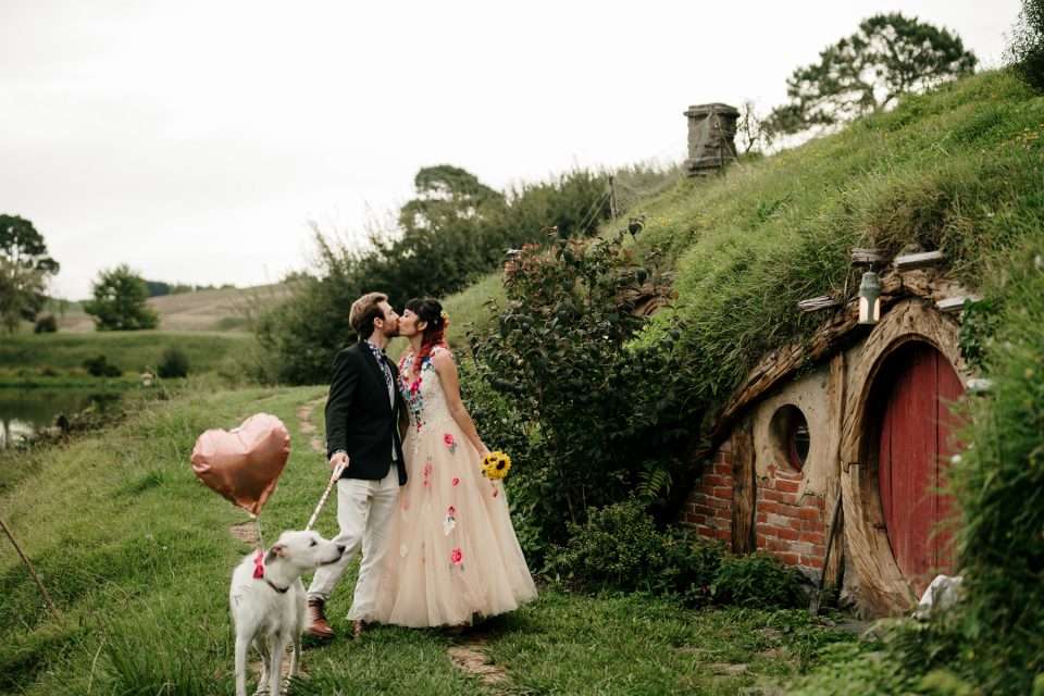 A Hobbiton Wedding Featuring Taylor Swift’s Music & a Chotronette Dress ...