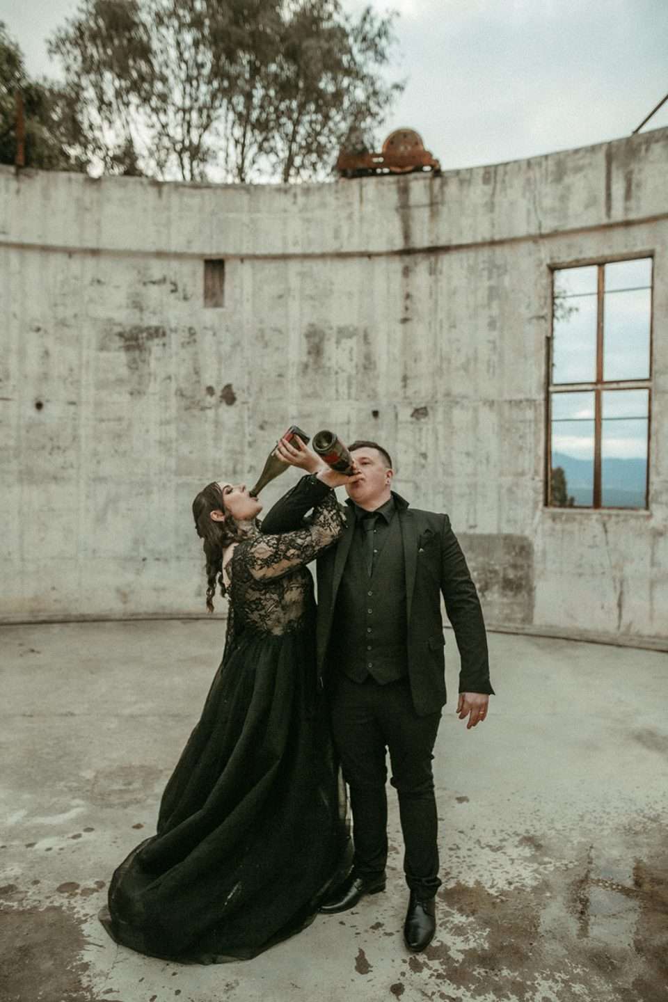 A Wild Rock ‘n’ Roll Wedding with DIY Decor and All-Black Outfits ...
