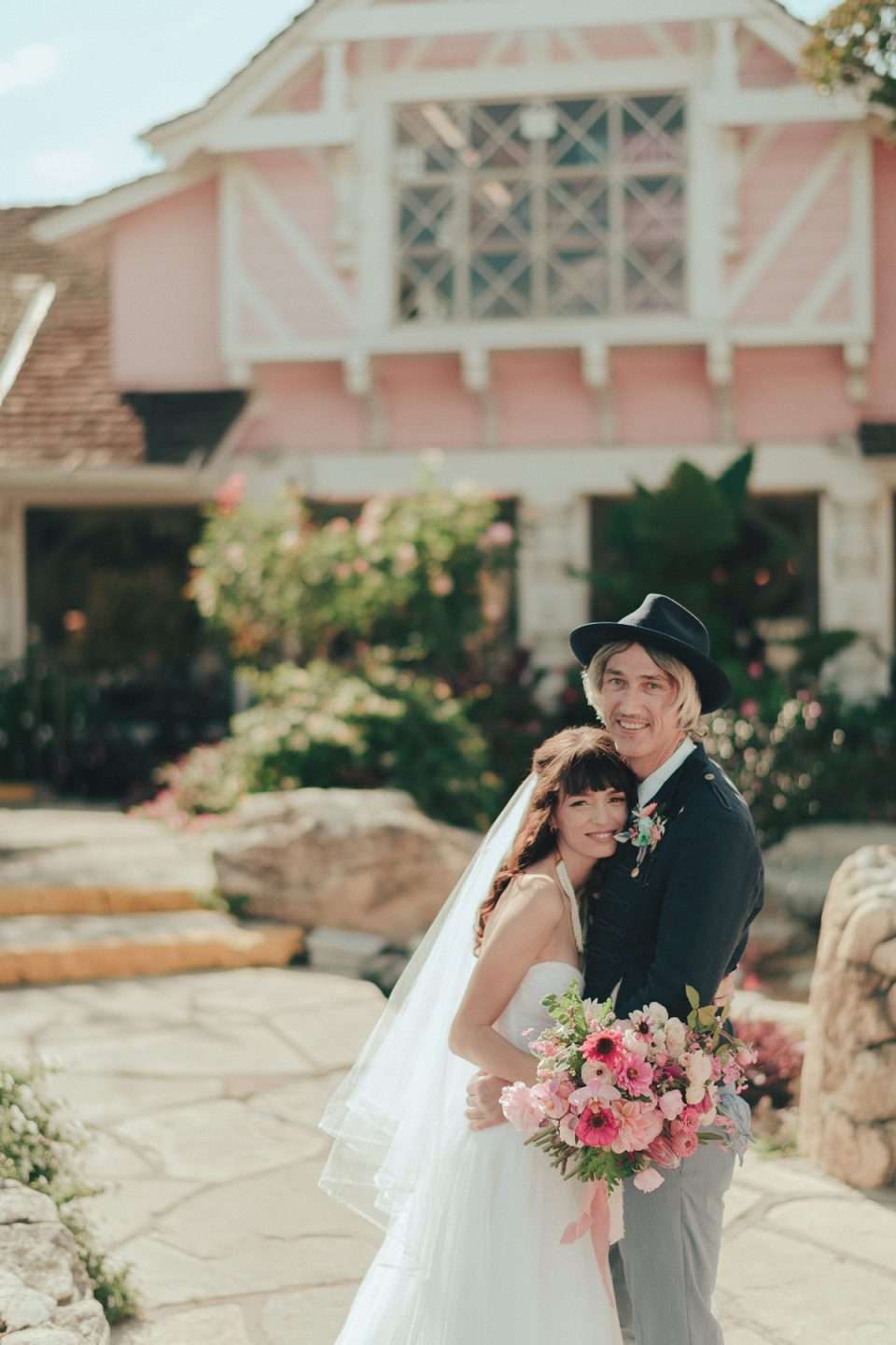 Kitsch, Clowns and Elvis at The Madonna Inn · Rock n Roll Bride