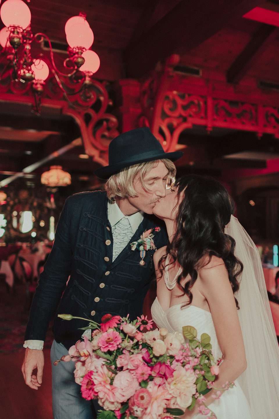 Kitsch, Clowns and Elvis at The Madonna Inn · Rock n Roll Bride