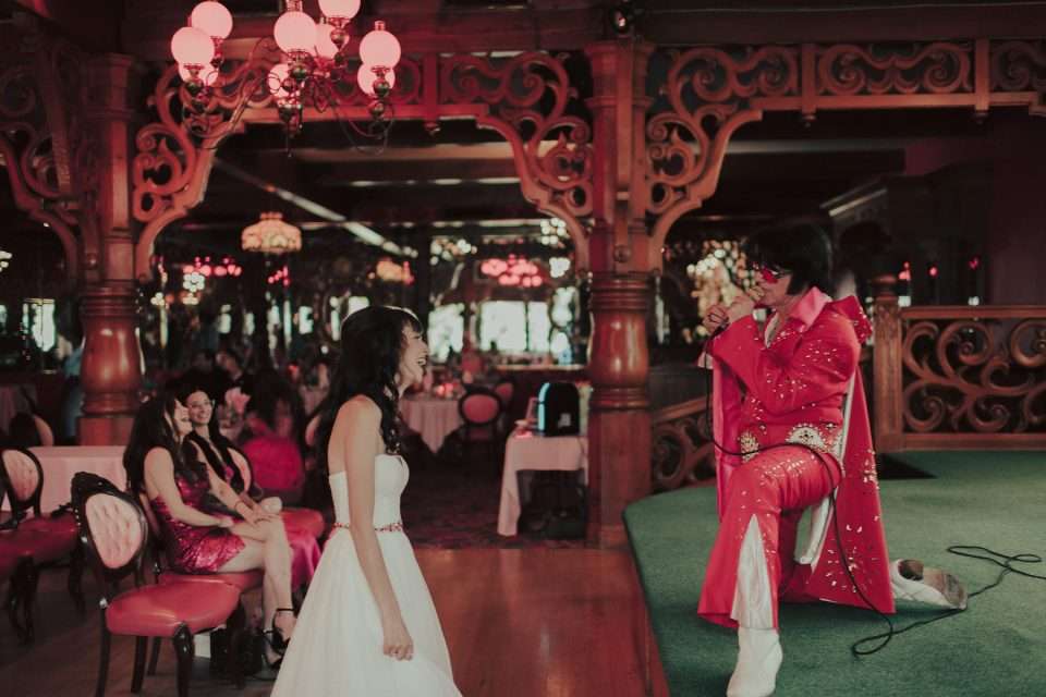 Kitsch, Clowns and Elvis at The Madonna Inn · Rock n Roll Bride