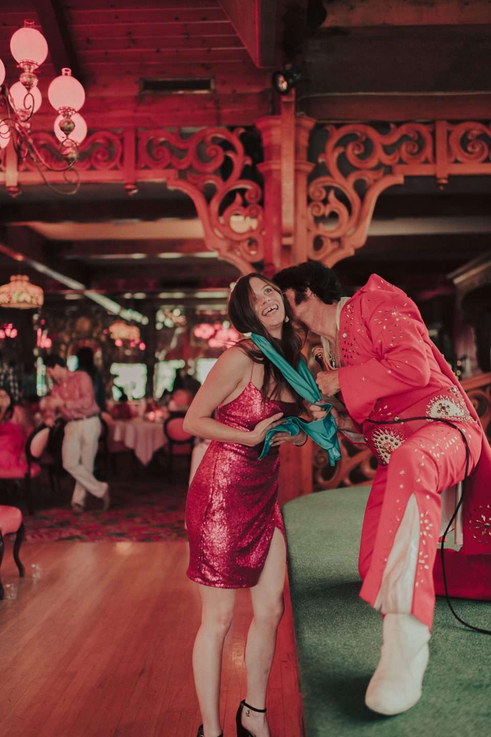 Kitsch, Clowns and Elvis at The Madonna Inn · Rock n Roll Bride