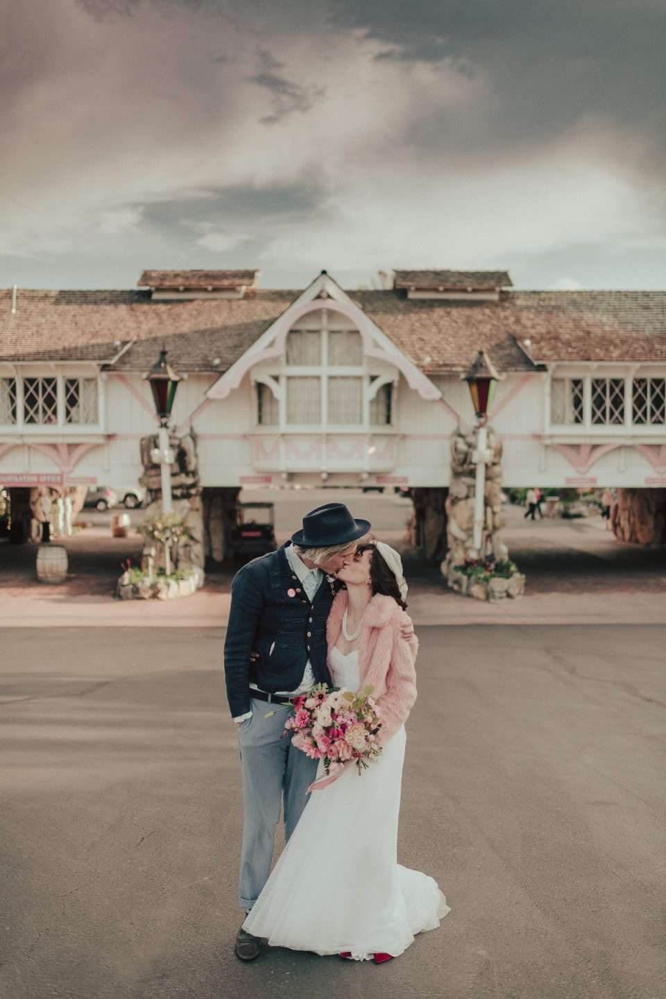 Kitsch, Clowns and Elvis at The Madonna Inn · Rock n Roll Bride