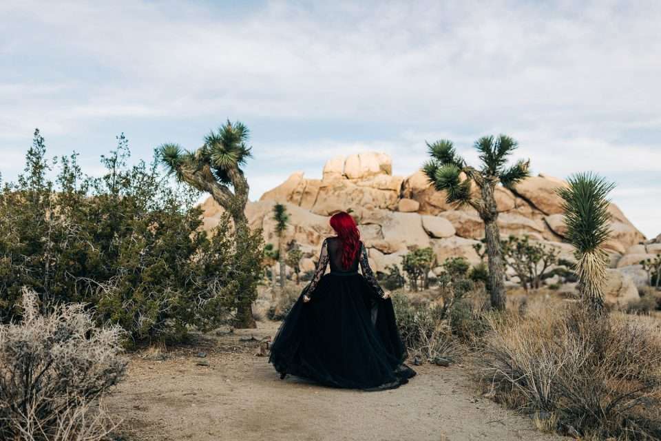 Dark Victorian Desert Goth Wedding · Rock n Roll Bride