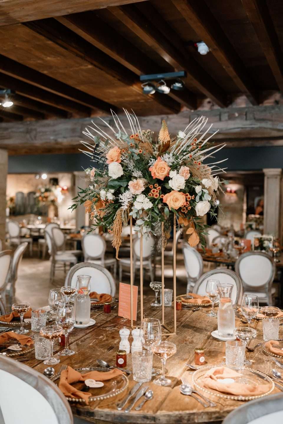 Autumnal, Emo, Rock ‘n’ Roll Glamour · Rock n Roll Bride